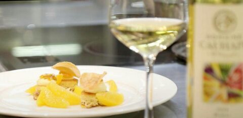 jurançon : Origine, types et accords mets vins, tout ce qu’il faut savoir